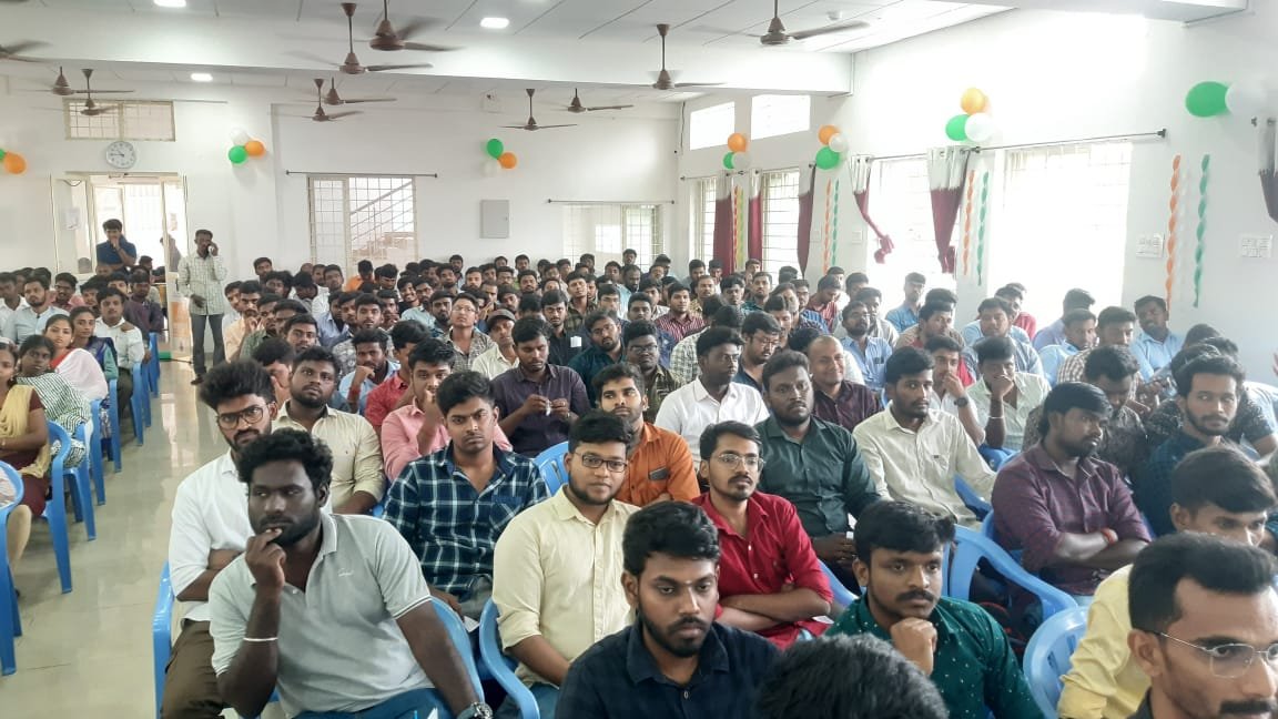 PYRAMID IAS ACADEMY : பொறியியல் பணியிடத் தேர்வில் 535 பேர் வென்று சாதனை ...